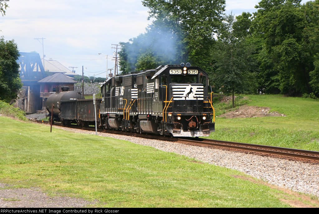 NS Local H76 Notches Up A Pair of 38-2s